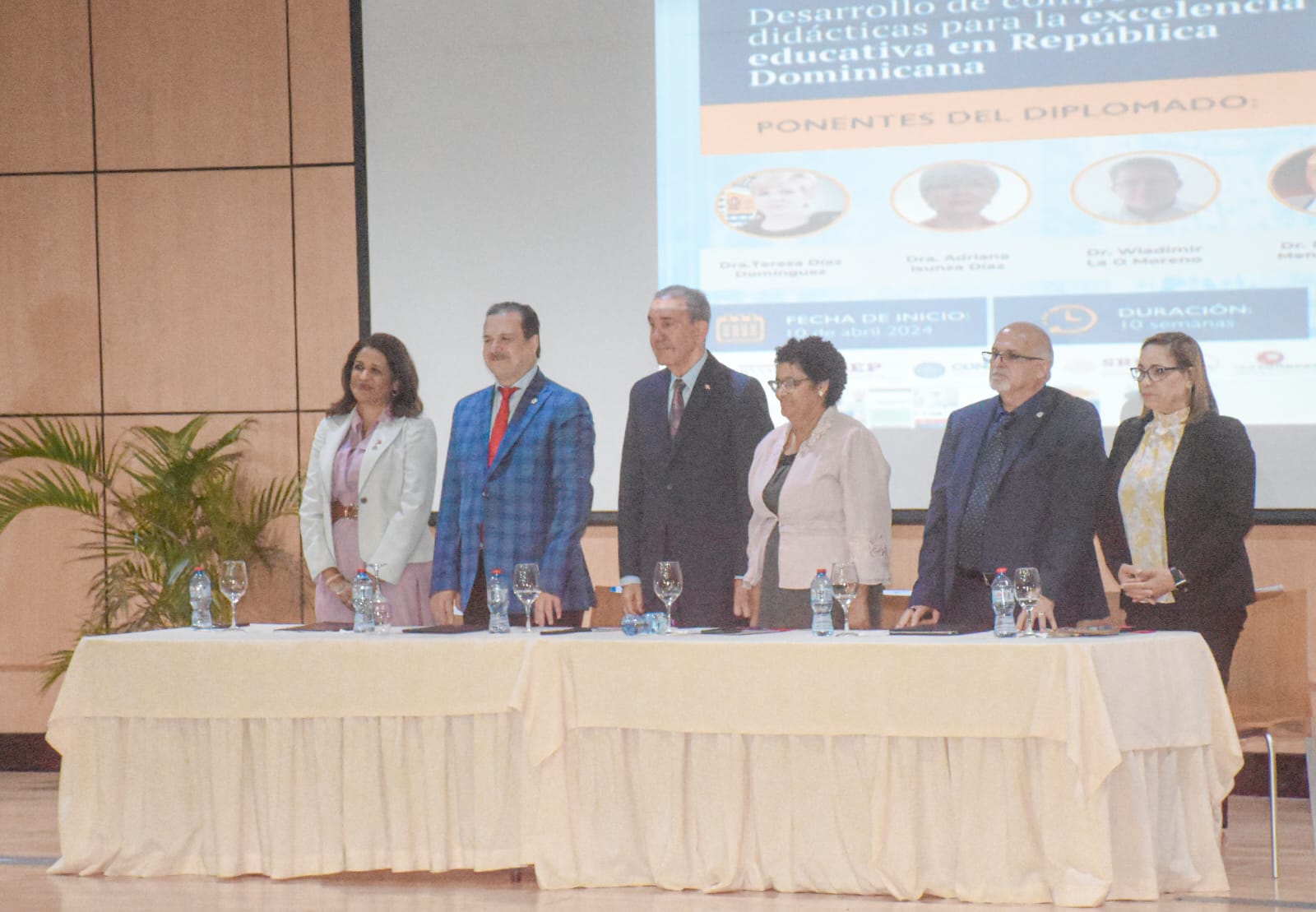 MESCyT y Universidad Santander inauguran lanzamiento del diplomado en ...