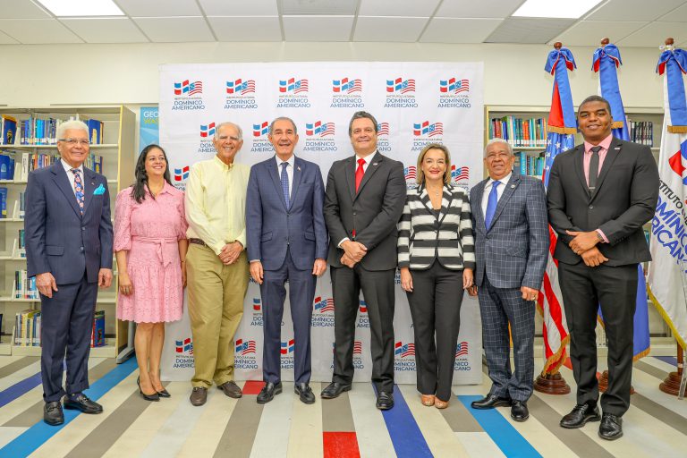 MESCyT e Instituto Cultural Dominicano Americano otorgarán 1,000 becas ...